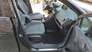 Melns Opel Meriva 2015 Talsi, ar dzinēja tilpumu 1.60 L un nobraukumu 211 tūkst. km par 6200 €, foto 13 vietnē AUTOMOTO.COM.LV