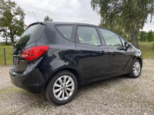 Black Opel Meriva 2015 in Valmiera, with an engine capacity of 1.40 L and mileage of 246 thousand km for 5490 €, photo 3 on AUTOMOTO.COM.LV