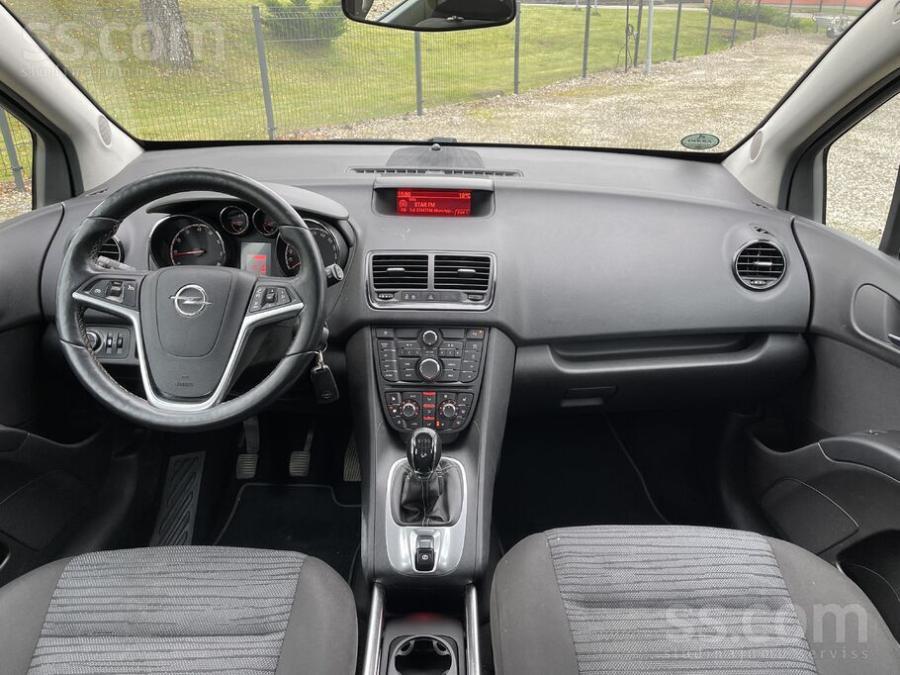 Black Opel Meriva 2015 in Valmiera, with an engine capacity of 1.40 L and mileage of 246 thousand km for 5490 €, photo 6 on AUTOMOTO.COM.LV