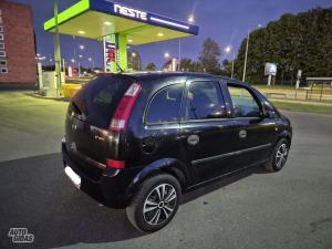Black Opel Meriva 2004 in Siauliai, with an engine capacity of 1.70 L and mileage of 212 thousand km for 650 €, photo 5 on AUTOMOTO.COM.LV