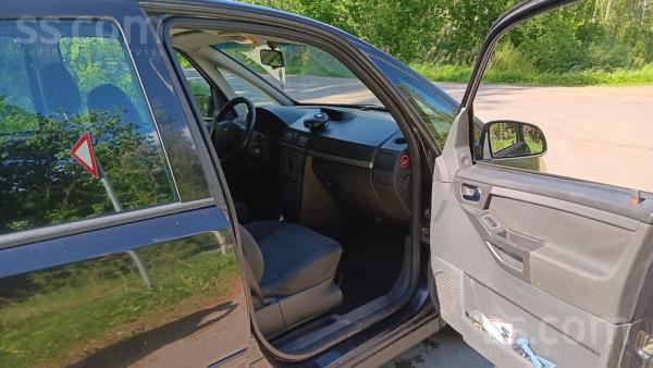 Melns Opel Meriva 2004 Jelgava, ar dzinēja tilpumu 1.70 L un nobraukumu 269 tūkst. km par 1350 €, foto 5 vietnē AUTOMOTO.COM.LV