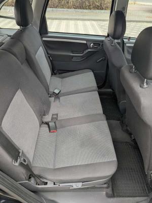 Black Opel Meriva 2004 in Vilnius, with an engine capacity of 1.60 L and mileage of 158 thousand km for 1100 €, photo 13 on AUTOMOTO.COM.LV