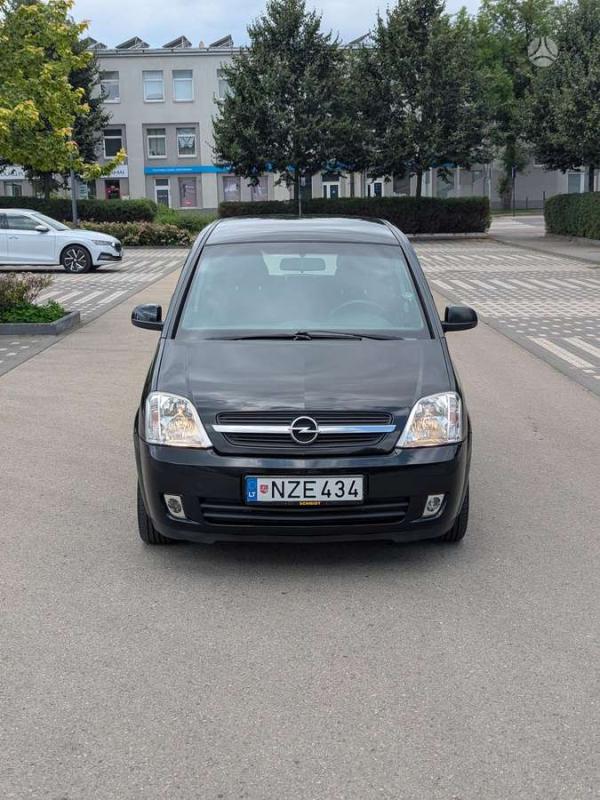 Melns Opel Meriva 2004 Viļņa, ar dzinēja tilpumu 1.60 L un nobraukumu 158 tūkst. km par 1100 €, foto 3 vietnē AUTOMOTO.COM.LV
