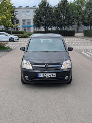 Black Opel Meriva 2004 in Vilnius, with an engine capacity of 1.60 L and mileage of 158 thousand km for 1100 €, photo 4 on AUTOMOTO.COM.LV