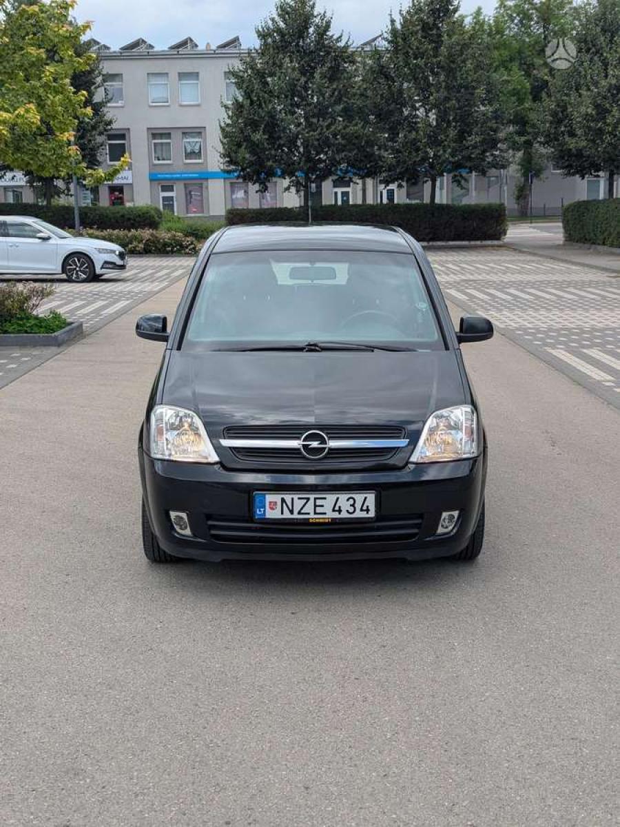 Black Opel Meriva 2004 in Vilnius, with an engine capacity of 1.60 L and mileage of 158 thousand km for 1100 €, photo 4 on AUTOMOTO.COM.LV