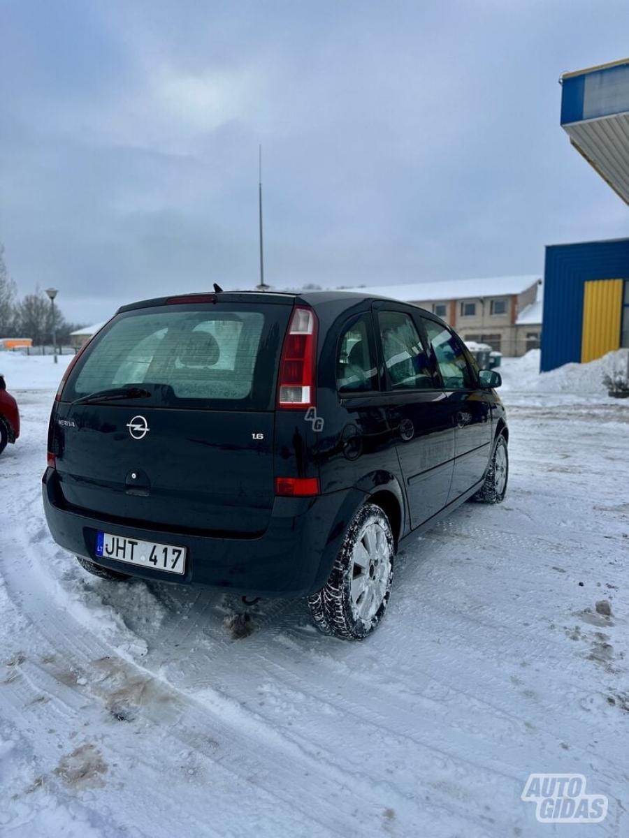 Black Opel Meriva 2005 in Kretinga, with an engine capacity of 1.60 L and mileage of 237 thousand km for 1550 €, photo 8 on AUTOMOTO.COM.LV