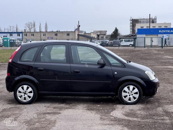 Black Opel Meriva 2005 in Kretinga, with an engine capacity of 1.60 L and mileage of 237 thousand km for 1850 €, photo 4 on AUTOMOTO.COM.LV