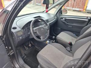 Black Opel Meriva 2005 in Riga, with an engine capacity of 1.60 L and mileage of 236 thousand km for 1559 €, photo 9 on AUTOMOTO.COM.LV