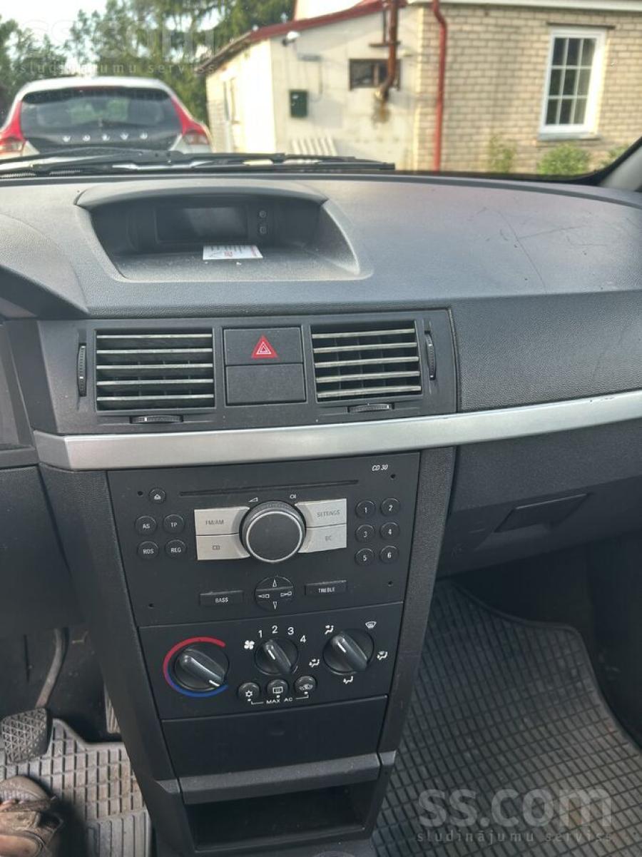Melns Opel Meriva 2005 Daugavpils, ar dzinēja tilpumu 1.60 L un nobraukumu 323 tūkst. km par 800 €, foto 4 vietnē AUTOMOTO.COM.LV