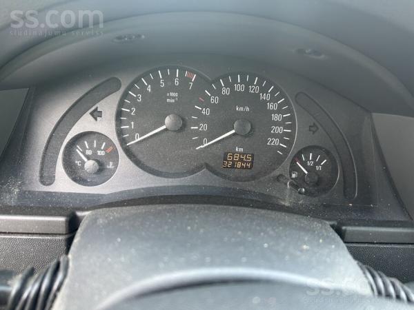 Black Opel Meriva 2005 in Daugavpils, with an engine capacity of 1.60 L and mileage of 323 thousand km for 800 €, photo 4 on AUTOMOTO.COM.LV