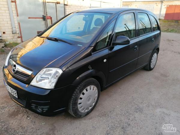 Black Opel Meriva 2008 in Moletai, with an engine capacity of 1.60 L and mileage of 236 thousand km for 1100 €, photo 1 on AUTOMOTO.COM.LV