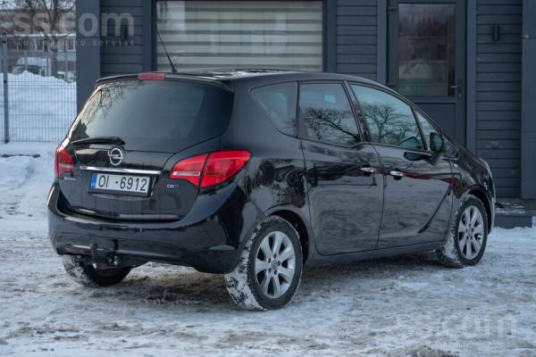 Melns Opel Meriva 2010 Liepāja, ar dzinēja tilpumu 1.70 L un nobraukumu 251 tūkst. km par 3500 €, foto 3 vietnē AUTOMOTO.COM.LV