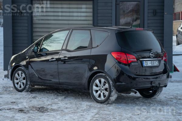 Melns Opel Meriva 2010 Liepāja, ar dzinēja tilpumu 1.70 L un nobraukumu 251 tūkst. km par 3500 €, foto 4 vietnē AUTOMOTO.COM.LV