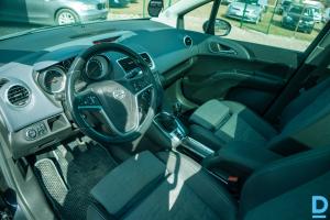 Black Opel Meriva 2010 in Liepaja, with an engine capacity of 1.70 L and mileage of 251 thousand km for 3500 €, photo 6 on AUTOMOTO.COM.LV