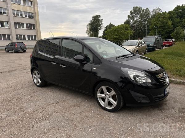 Melns Opel Meriva 2010 Liepāja, ar dzinēja tilpumu 1.70 L un nobraukumu 250 tūkst. km par 2790 €, foto 1 vietnē AUTOMOTO.COM.LV