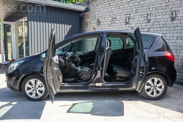 Melns Opel Meriva 2010 Liepāja, ar dzinēja tilpumu 1.70 L un nobraukumu 251 tūkst. km par 3500 €, foto 4 vietnē AUTOMOTO.COM.LV