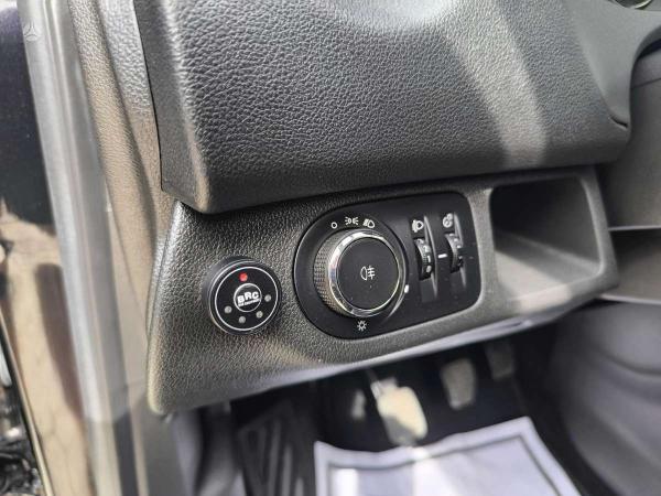 Melns Opel Meriva 2010 Radviliškis, ar dzinēja tilpumu 1.40 L un nobraukumu 175 tūkst. km par 3950 €, foto 9 vietnē AUTOMOTO.COM.LV