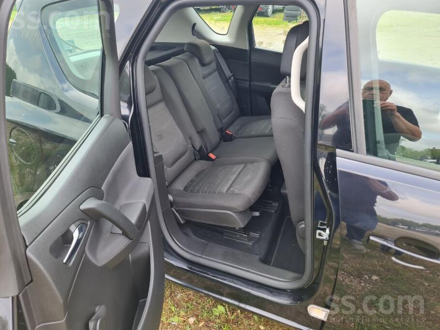 Black Opel Meriva 2011 in Cesis, with an engine capacity of 1.40 L and mileage of 206 thousand km for 1700 €, photo 12 on AUTOMOTO.COM.LV