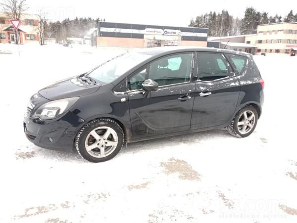 Black Opel Meriva 2011 in Madona, with an engine capacity of 1.70 L and mileage of 196 thousand km for 3950 €, photo 2 on AUTOMOTO.COM.LV