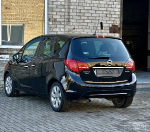 Black Opel Meriva 2011 in Kretinga, with an engine capacity of 1.30 L and mileage of 243 thousand km for 3999 €, photo 6 on AUTOMOTO.COM.LV