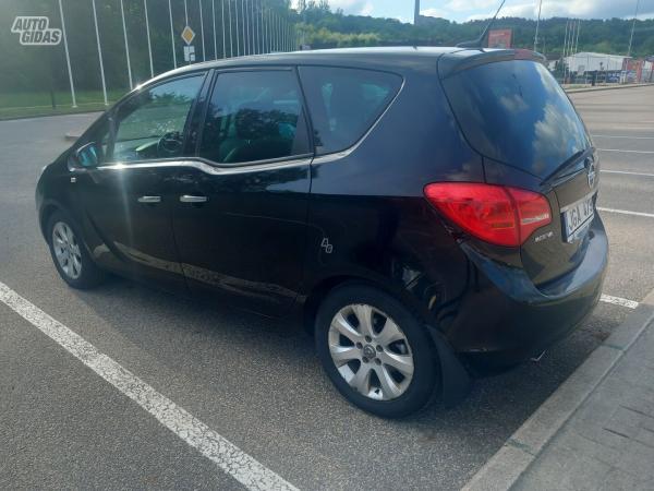 Melns Opel Meriva 2011 Viļņa, ar dzinēja tilpumu 1.40 L un nobraukumu 248 tūkst. km par 3600 €, foto 3 vietnē AUTOMOTO.COM.LV