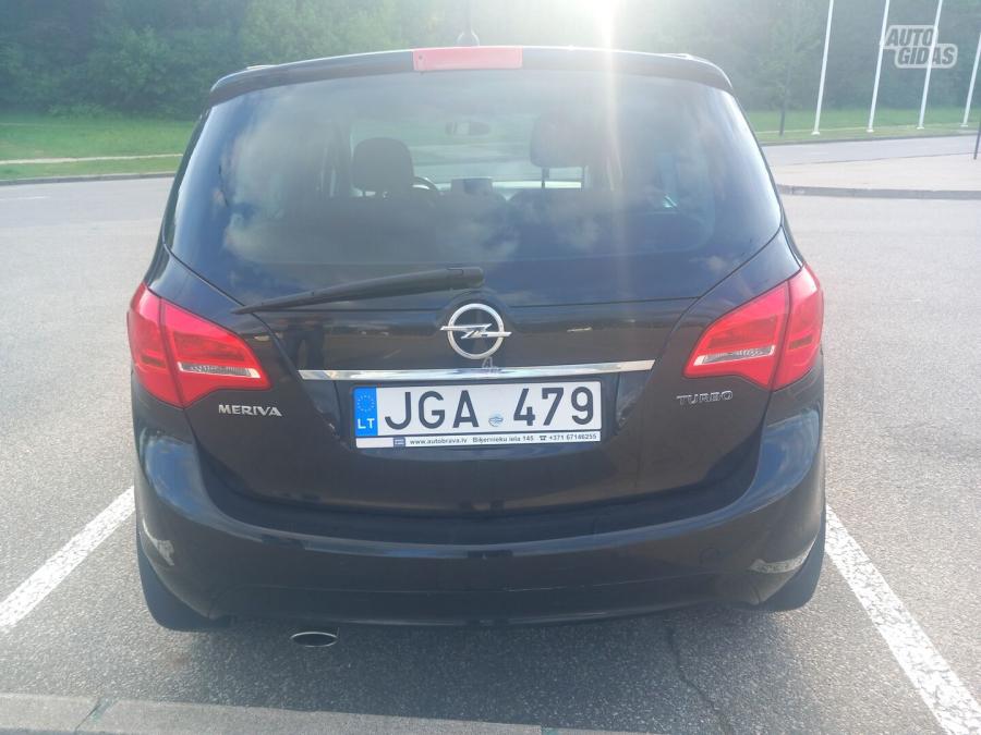 Black Opel Meriva 2011 in Vilnius, with an engine capacity of 1.40 L and mileage of 248 thousand km for 3600 €, photo 5 on AUTOMOTO.COM.LV