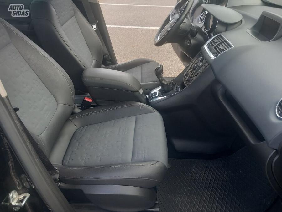 Black Opel Meriva 2011 in Vilnius, with an engine capacity of 1.40 L and mileage of 248 thousand km for 3600 €, photo 24 on AUTOMOTO.COM.LV