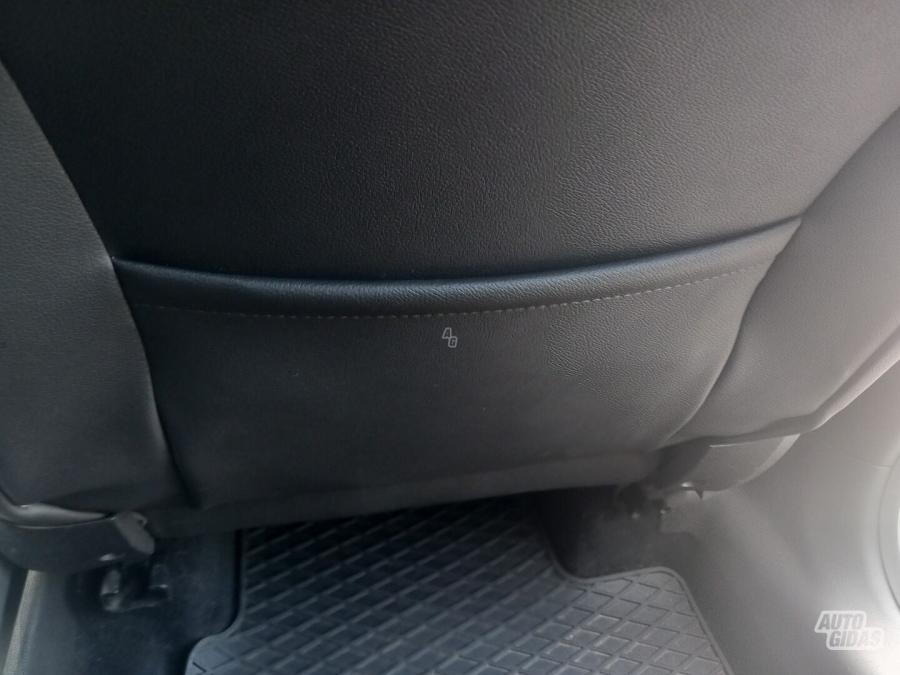 Black Opel Meriva 2011 in Vilnius, with an engine capacity of 1.40 L and mileage of 248 thousand km for 3600 €, photo 29 on AUTOMOTO.COM.LV