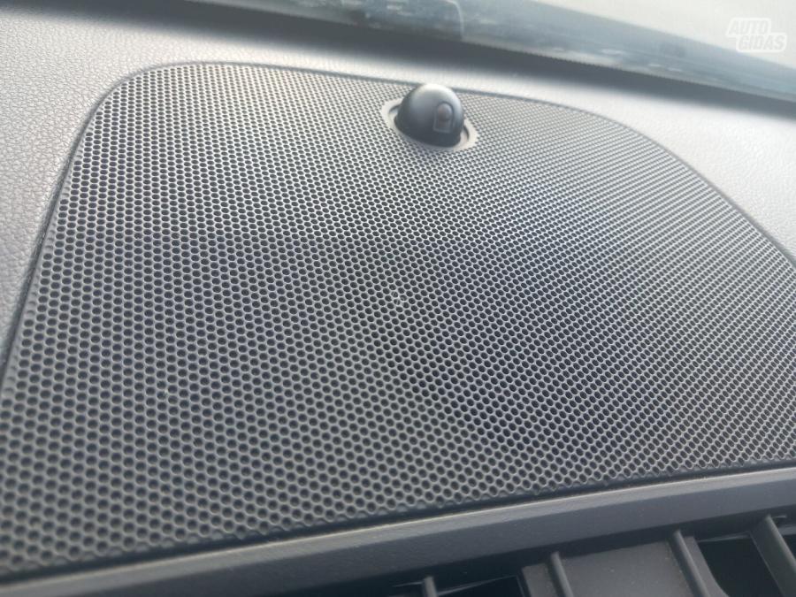 Black Opel Meriva 2011 in Vilnius, with an engine capacity of 1.40 L and mileage of 248 thousand km for 3600 €, photo 30 on AUTOMOTO.COM.LV