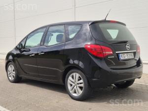 Black Opel Meriva 2011 in Riga, with an engine capacity of 1.70 L and mileage of 109 thousand km for 5450 €, photo 3 on AUTOMOTO.COM.LV