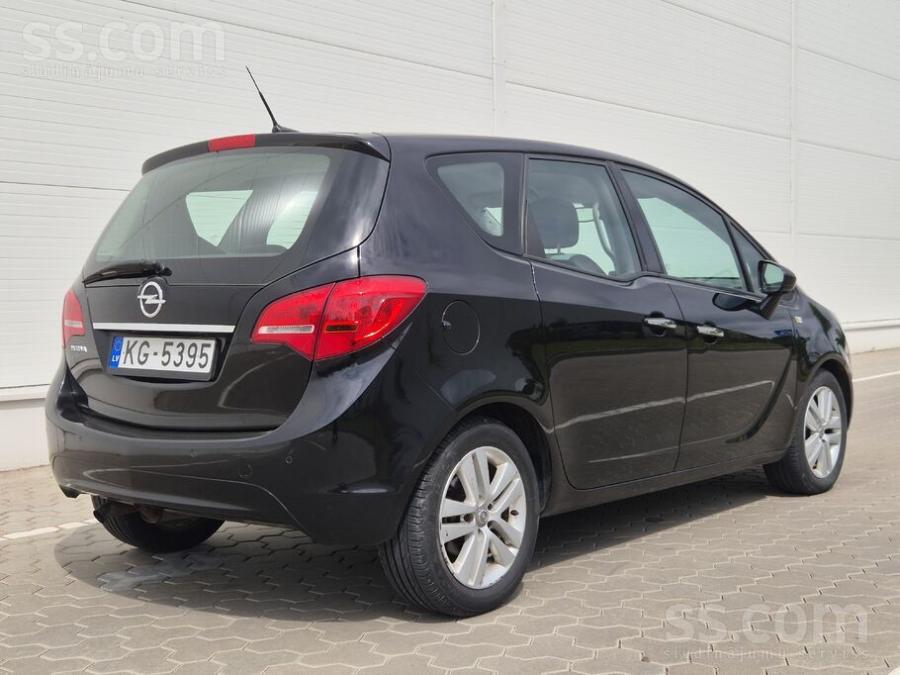 Black Opel Meriva 2011 in Riga, with an engine capacity of 1.70 L and mileage of 109 thousand km for 5450 €, photo 5 on AUTOMOTO.COM.LV