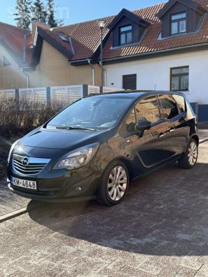 Black Opel Meriva 2011 in Kuldiga, with an engine capacity of 1.70 L and mileage of 275 thousand km for 2700 €, photo  on AUTOMOTO.COM.LV