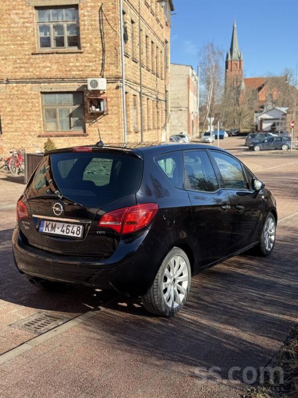 Melns Opel Meriva 2011 Kuldīga, ar dzinēja tilpumu 1.70 L un nobraukumu 275 tūkst. km par 2700 €, foto 3 vietnē AUTOMOTO.COM.LV