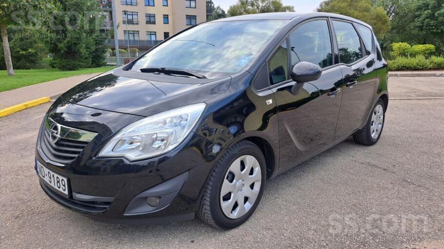 Black Opel Meriva 2011 in Riga, with an engine capacity of 1.30 L and mileage of 209 thousand km for 4400 €, photo 1 on AUTOMOTO.COM.LV