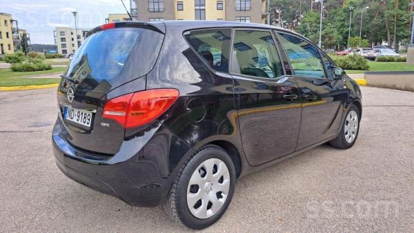 Black Opel Meriva 2011 in Riga, with an engine capacity of 1.30 L and mileage of 209 thousand km for 4400 €, photo 4 on AUTOMOTO.COM.LV