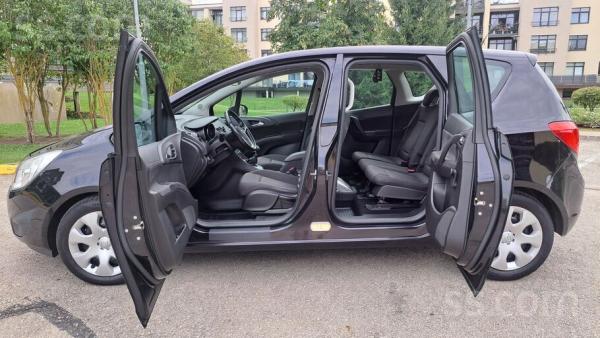 Black Opel Meriva 2011 in Riga, with an engine capacity of 1.30 L and mileage of 209 thousand km for 4400 €, photo 9 on AUTOMOTO.COM.LV