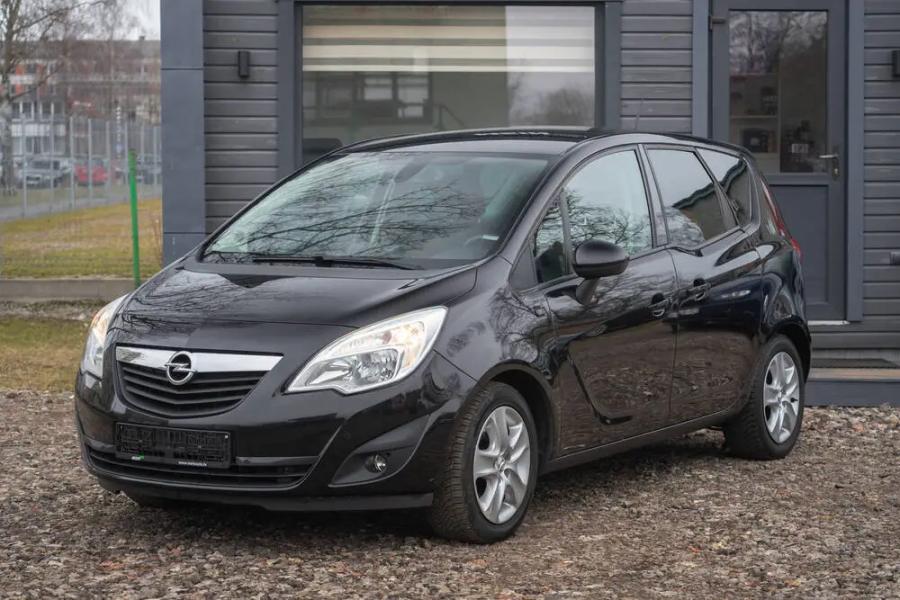 Melns Opel Meriva 2011 Liepāja, ar dzinēja tilpumu 1.70 L un nobraukumu 251 tūkst. km par 4500 €, foto 1 vietnē AUTOMOTO.COM.LV