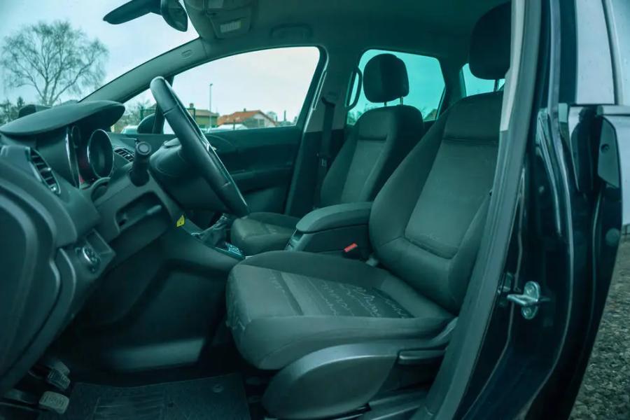 Melns Opel Meriva 2011 Liepāja, ar dzinēja tilpumu 1.70 L un nobraukumu 251 tūkst. km par 4500 €, foto 10 vietnē AUTOMOTO.COM.LV