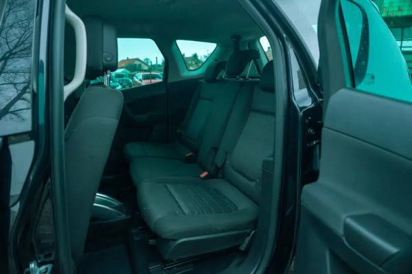 Black Opel Meriva 2011 in Liepaja, with an engine capacity of 1.70 L and mileage of 251 thousand km for 4500 €, photo 10 on AUTOMOTO.COM.LV