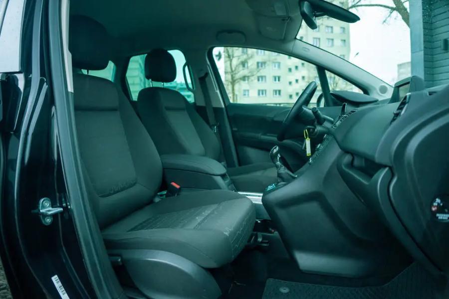 Melns Opel Meriva 2011 Liepāja, ar dzinēja tilpumu 1.70 L un nobraukumu 251 tūkst. km par 4500 €, foto 15 vietnē AUTOMOTO.COM.LV