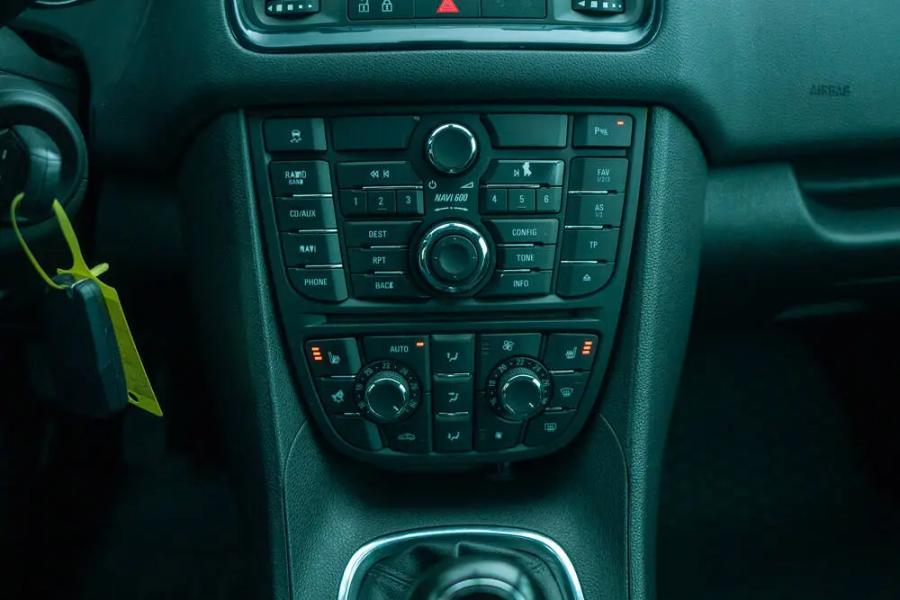 Melns Opel Meriva 2011 Liepāja, ar dzinēja tilpumu 1.70 L un nobraukumu 251 tūkst. km par 4500 €, foto 17 vietnē AUTOMOTO.COM.LV