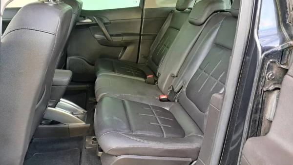 Black Opel Meriva 2011 in Ogre, with an engine capacity of 1.40 L and mileage of 172 thousand km for 5350 €, photo 3 on AUTOMOTO.COM.LV