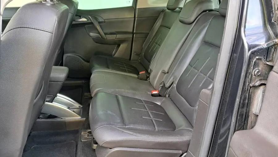 Black Opel Meriva 2011 in Ogre, with an engine capacity of 1.40 L and mileage of 172 thousand km for 5350 €, photo 4 on AUTOMOTO.COM.LV