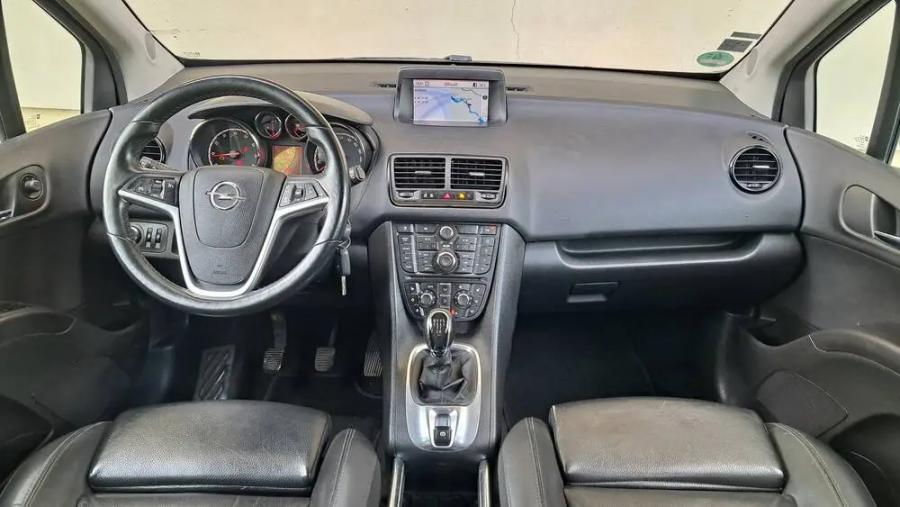 Black Opel Meriva 2011 in Ogre, with an engine capacity of 1.40 L and mileage of 172 thousand km for 5350 €, photo 8 on AUTOMOTO.COM.LV