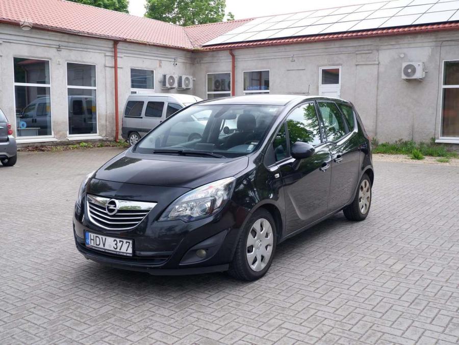Black Opel Meriva 2011 in Klaipeda, with an engine capacity of 1.69 L and mileage of 239 thousand km for 2200 €, photo 3 on AUTOMOTO.COM.LV