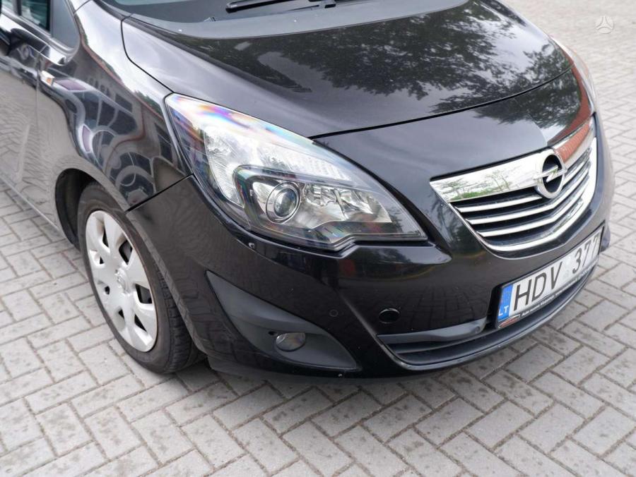 Black Opel Meriva 2011 in Klaipeda, with an engine capacity of 1.69 L and mileage of 239 thousand km for 2200 €, photo 11 on AUTOMOTO.COM.LV