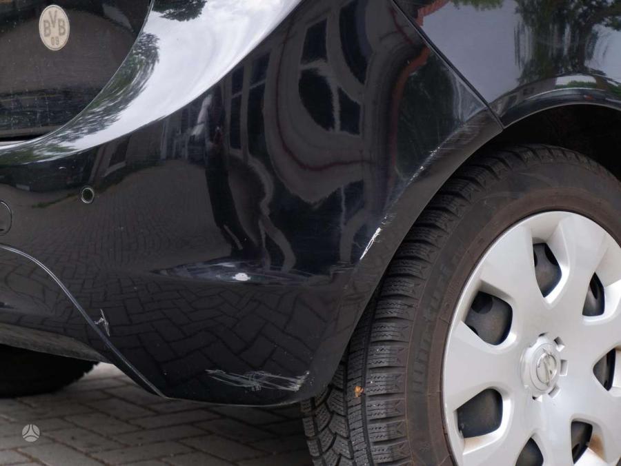 Black Opel Meriva 2011 in Klaipeda, with an engine capacity of 1.69 L and mileage of 239 thousand km for 2200 €, photo 13 on AUTOMOTO.COM.LV