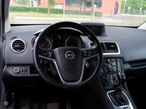 Black Opel Meriva 2011 in Klaipeda, with an engine capacity of 1.69 L and mileage of 239 thousand km for 2200 €, photo 16 on AUTOMOTO.COM.LV