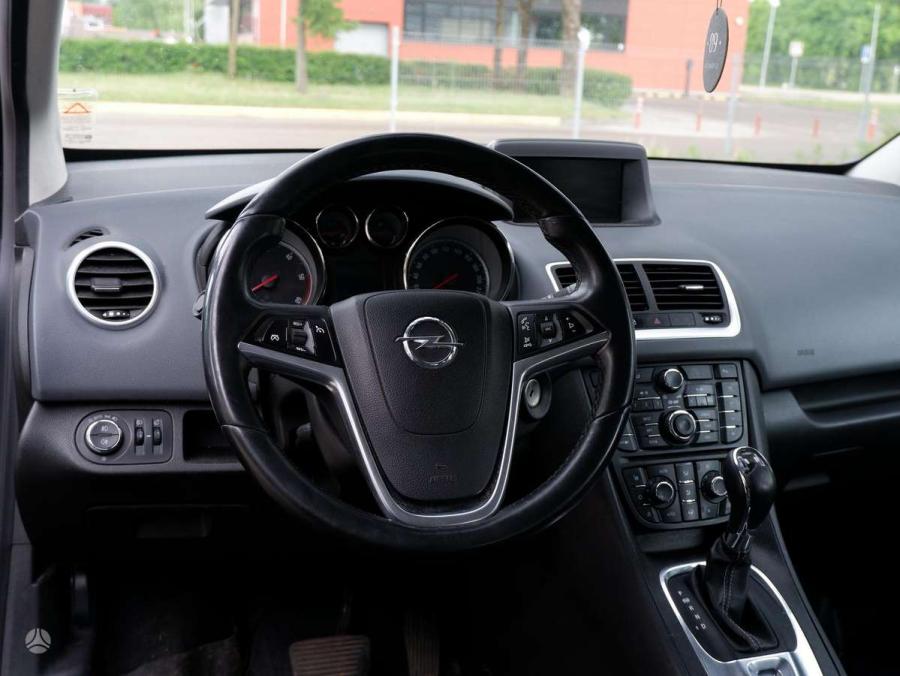 Black Opel Meriva 2011 in Klaipeda, with an engine capacity of 1.69 L and mileage of 239 thousand km for 2200 €, photo 16 on AUTOMOTO.COM.LV