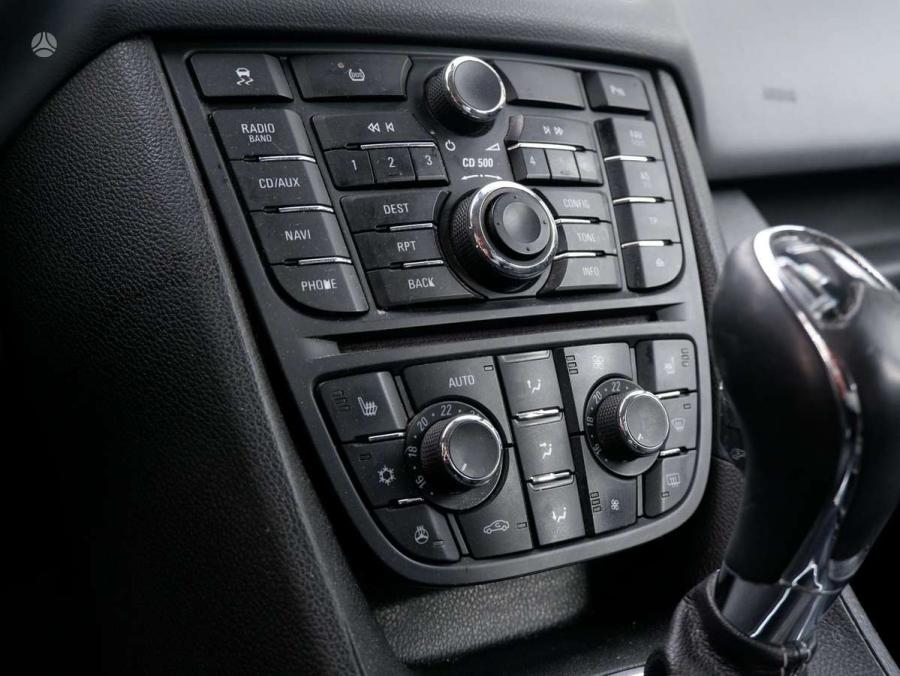 Black Opel Meriva 2011 in Klaipeda, with an engine capacity of 1.69 L and mileage of 239 thousand km for 2200 €, photo 17 on AUTOMOTO.COM.LV